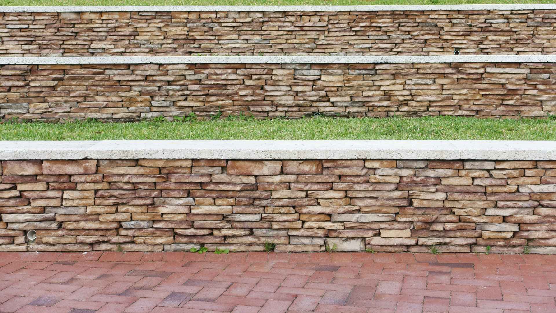 Seating & Retaining Walls in Illinois | Bill's Lawn Maintenance ...